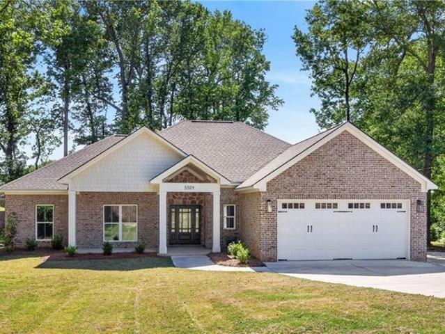 5509 Summerville Rd, Phenix City, AL 36867