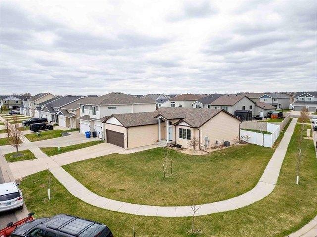 5509 58th St S, Fargo, ND 58104