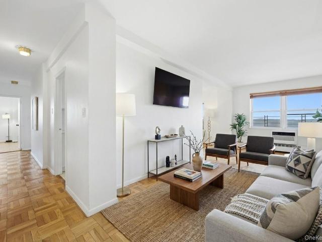 5500 Fieldston Road 8AA