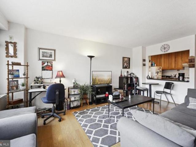 5500 Friendship Blvd #1520N, Chevy Chase, MD 20815