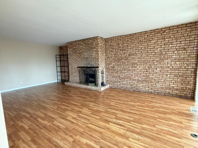 5500 Hillcrest Lane # 3C