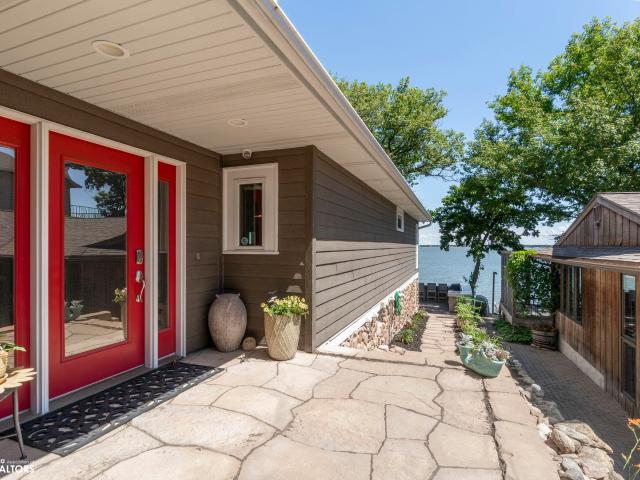 5500 Lakeview Dr