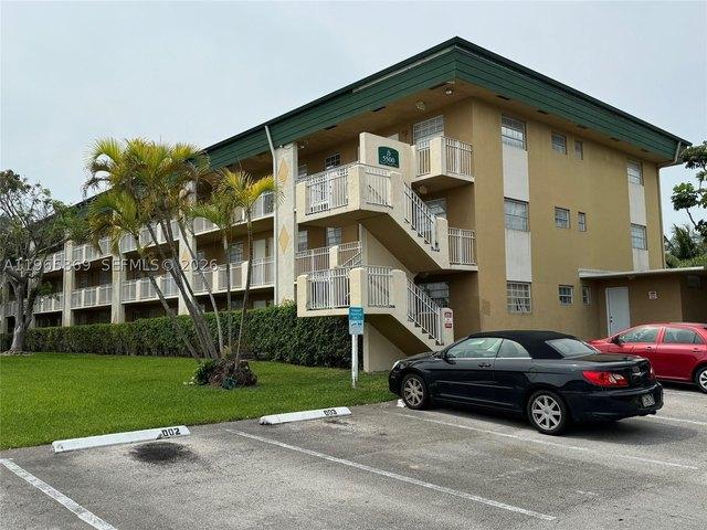 5500 SW 77th Ct Apt 305, Miami, FL 33155