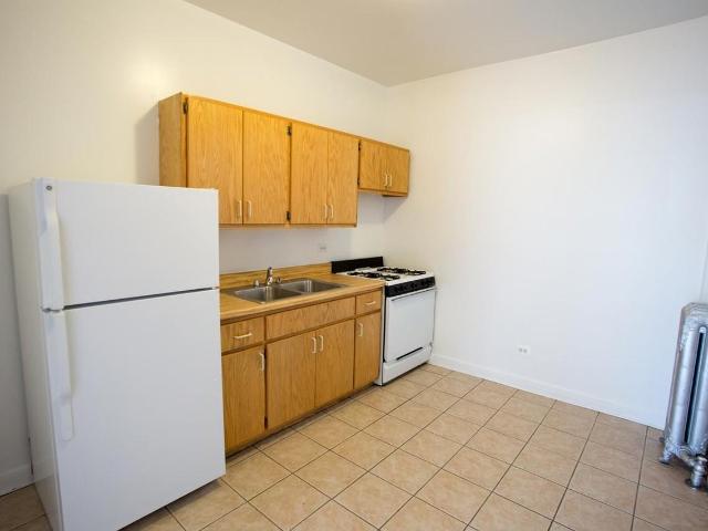 5500 S. Cornell Avenue Studio Apartment for Rent at 5493 S Cornell Ave, Chicago, IL 60615 Hyde Park