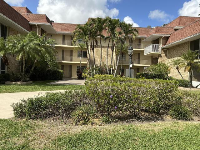 5500 Tamberlane Cir, Unit 104, Palm Beach Gardens, FL 33418 | Compass