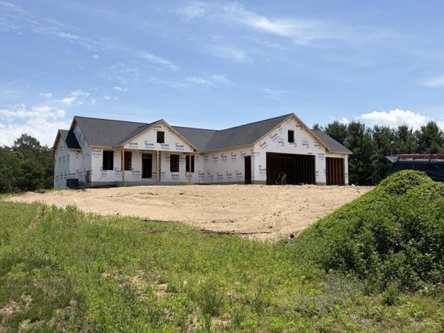 5500 Timberstone Ln, West Olive, MI 49460