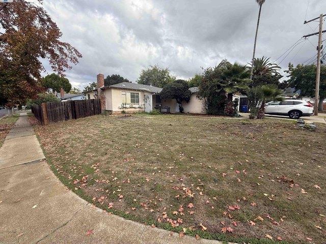 5501 Nebraska Dr, Concord, CA 94521