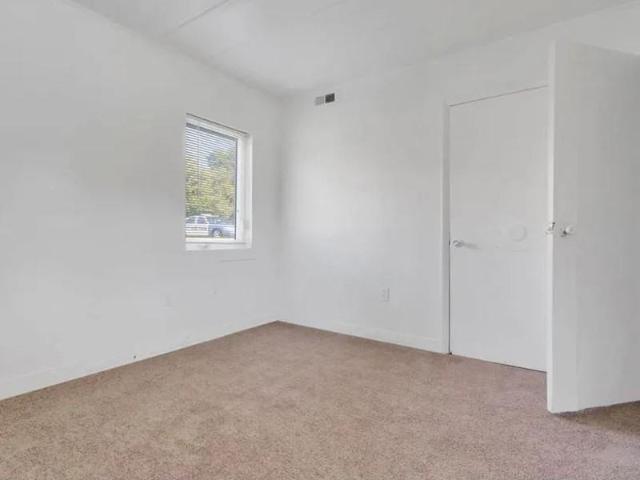 5501 at Norwood 2 Bedroom Apartment for Rent at 5501 Glengate Ln, Cincinnati, OH 45212 Pleasant Ridge