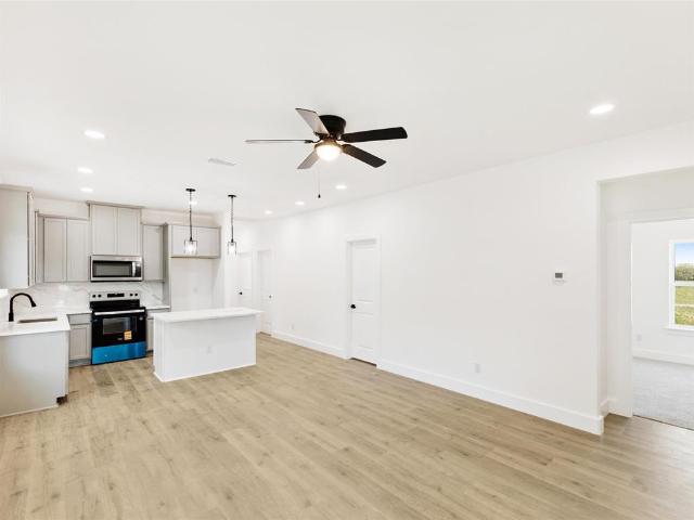 5501 Fm 879, Ennis, TX 75119 | MLS #21221