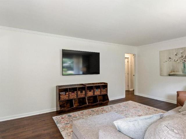 5502 Beaver Drive SW