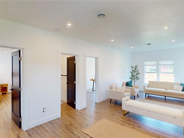 5502 Chuckanut