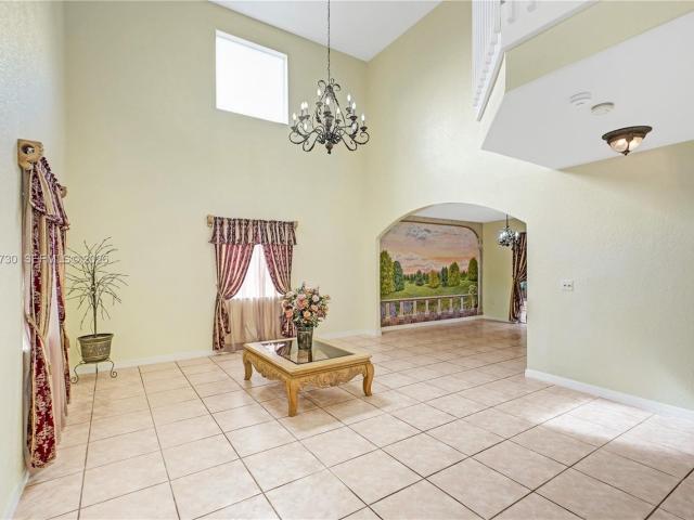5502 SW 162nd Pl, Miami, FL 33185 | MLS #A11948