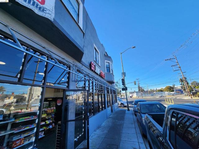 5503 Foothill Blvd