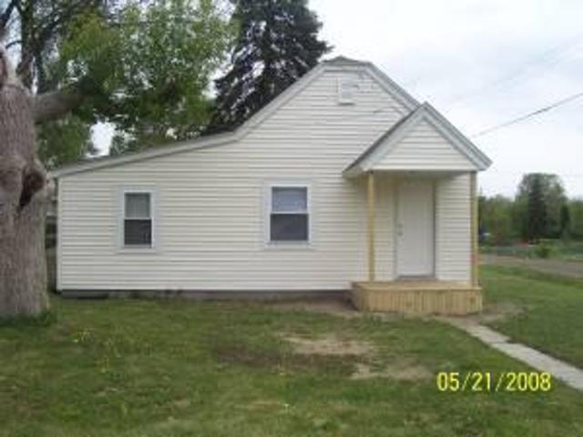 $550 / 3br 3 br house for rent Carman Ainsworth 3465 Brown St. map