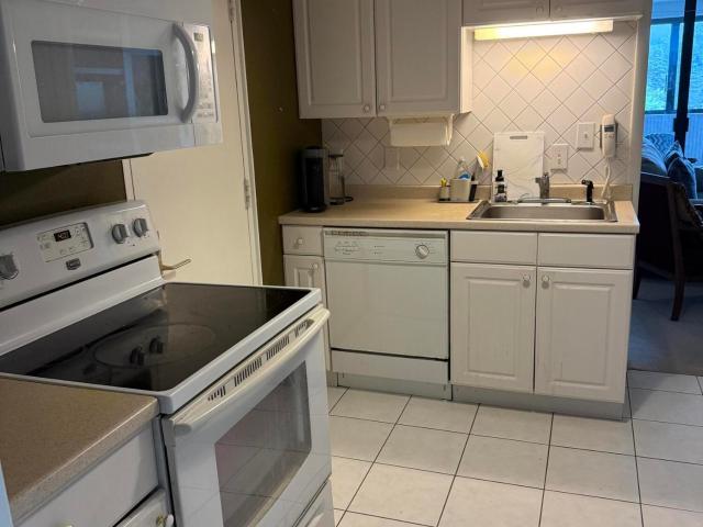 550 Clay Avenue # 10 D