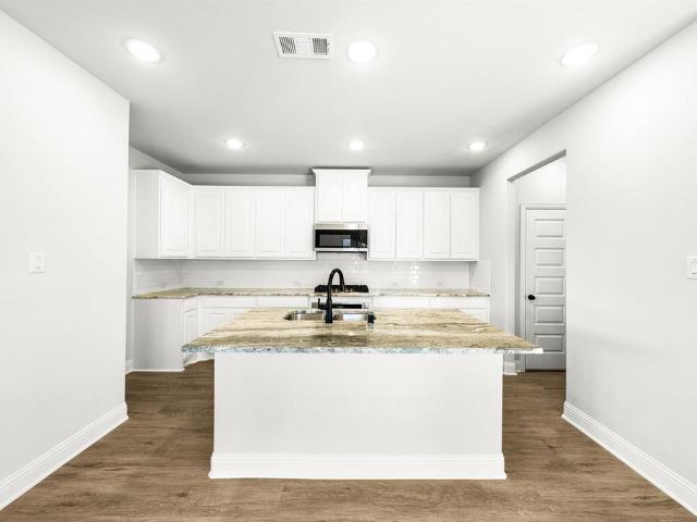 550 Cristo Range Dr, Greenville, TX 75402 | MLS #21173