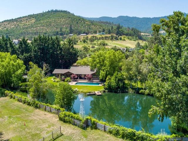 550 Crowson Rd, Ashland, OR 97520