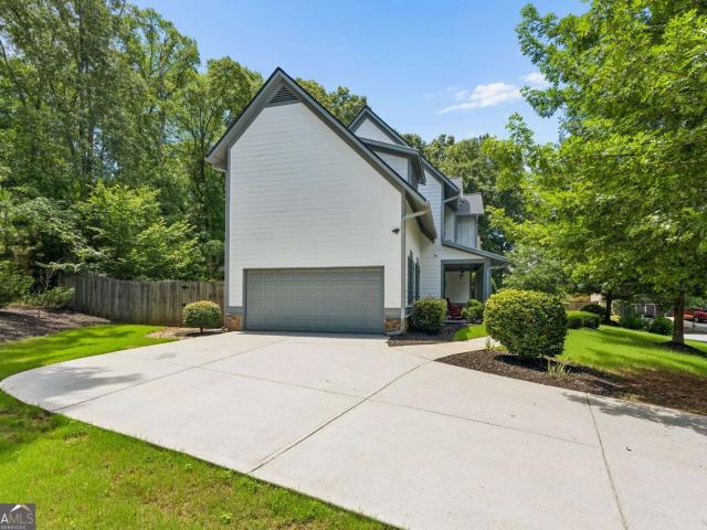 550 Glenaire Walk SE