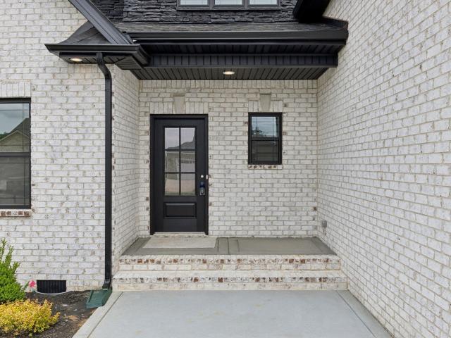 550 Foxglove Ln