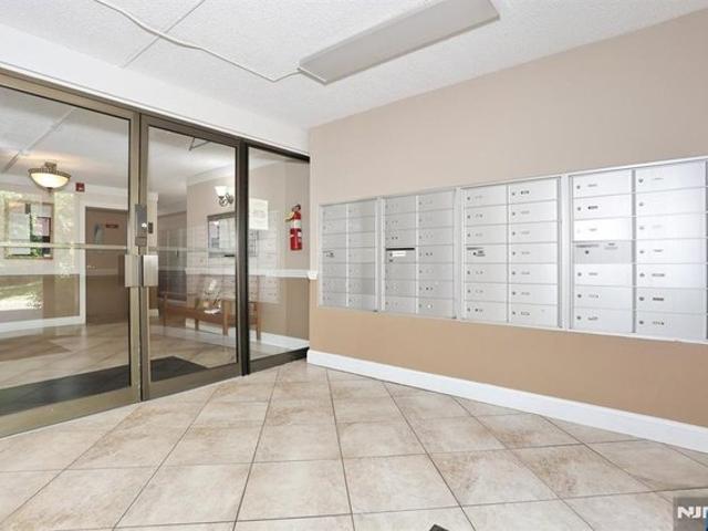 550 Fairview Ave Apt 312, Westwood, NJ 07675