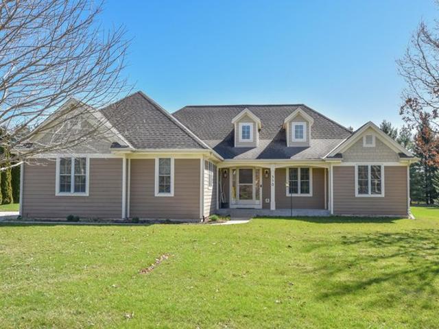 550 Hunters Xing S, Slinger, WI 53086
