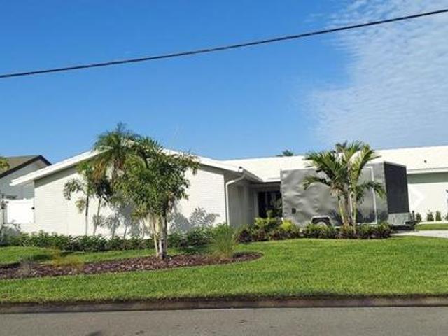 550 Johns Pass Ave, Madeira Beach, FL 33708