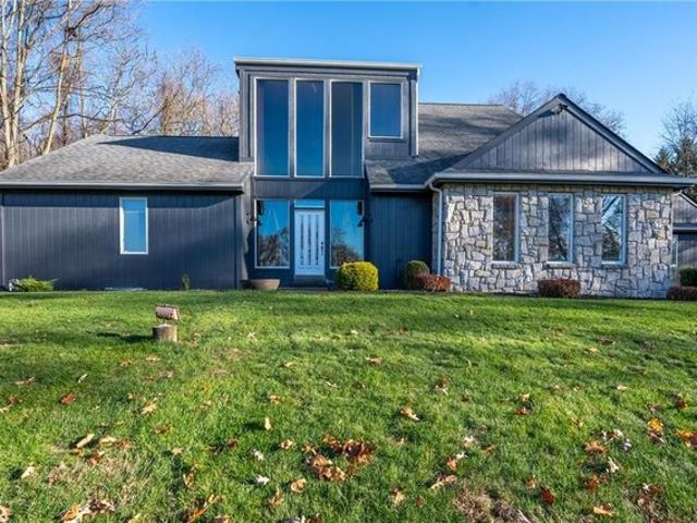 550 Locust Valley Rd, Greensburg, PA 15601
