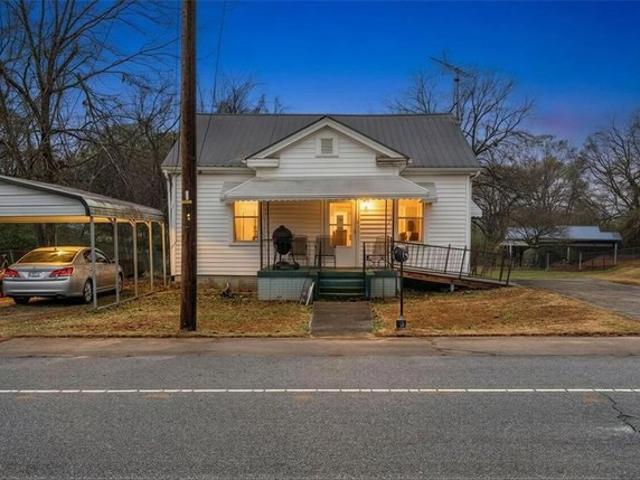 550 Leaman Ave, Whitmire, SC 29178