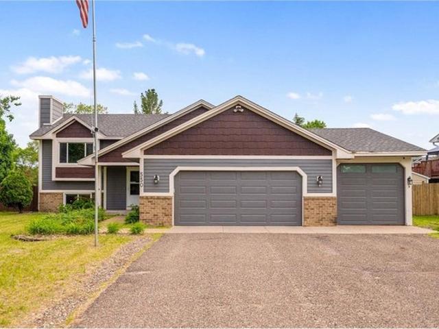 550 McKinley St, Anoka, MN 55303