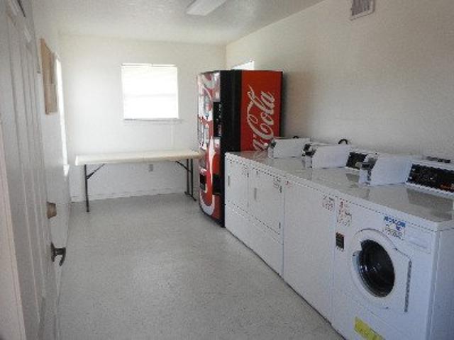 550 N Montgomery St 2 beds, 1 full bath