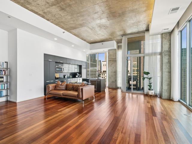 550 N Saint Clair Street # 2601