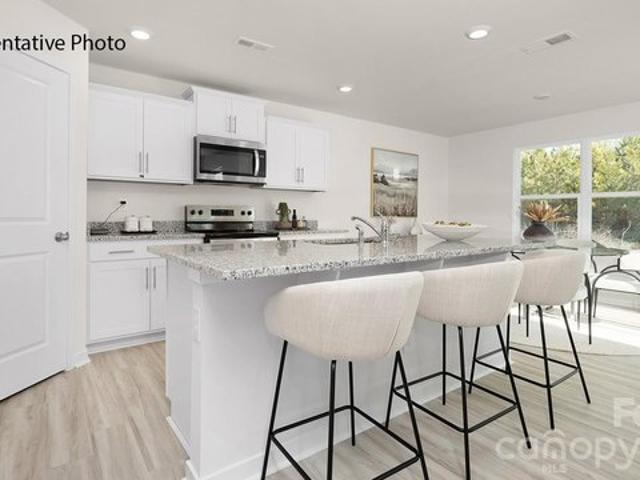 550 N Sparkleberry St, Chester, SC 29706