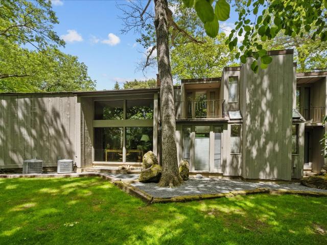 550 S Green Bay Road