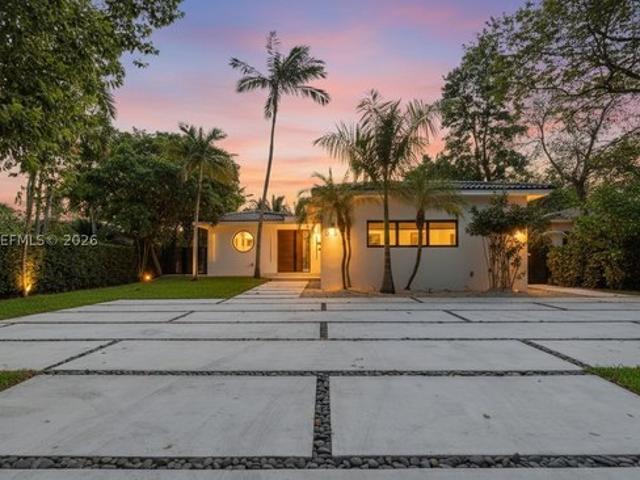 550 S Shore Dr, Miami Beach, FL 33141