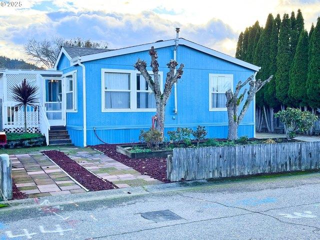 550 S State St Unit 126, Sutherlin, OR 97479