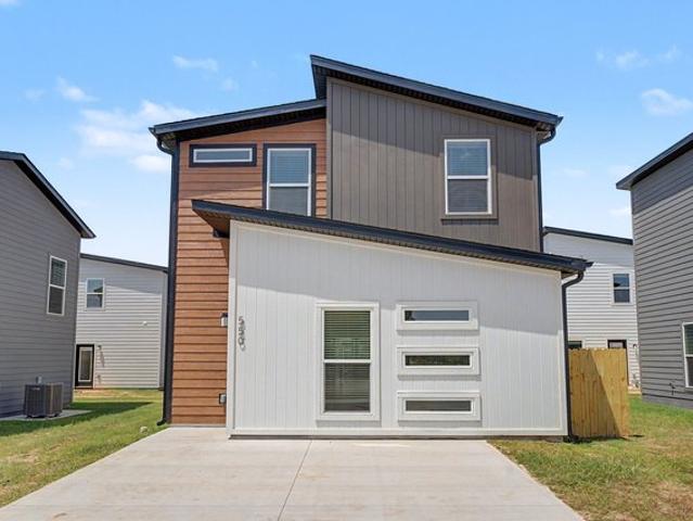 550 Solar St, Centerton, AR 72713