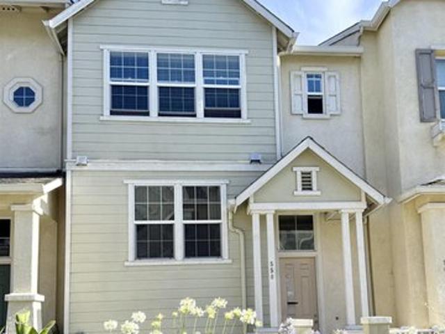 550 Summer Ln, Richmond, CA 94806
