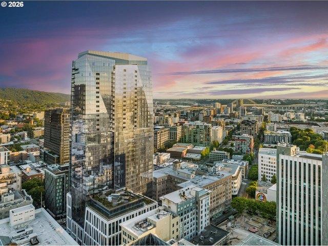 550 SW 10th Ave Apt 2502, Portland, OR 97205