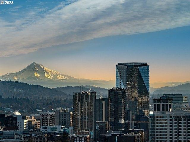 550 SW 10th Ave Apt 2306, Portland, OR 97205
