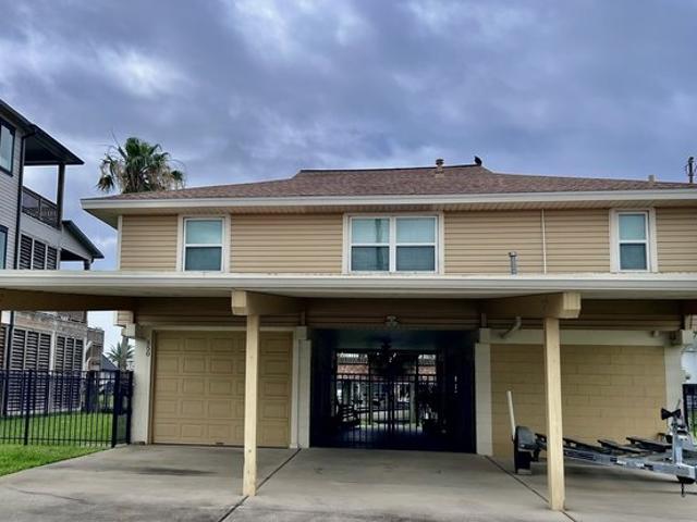 550 Pompano St, Bayou Vista, TX 77563
