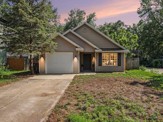 550 W 22nd St, Holland, MI 49423
