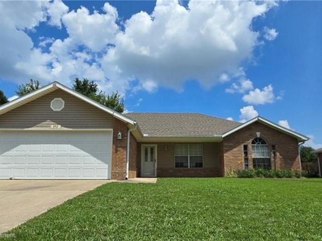 550 Walker St, Centerton, AR 72719