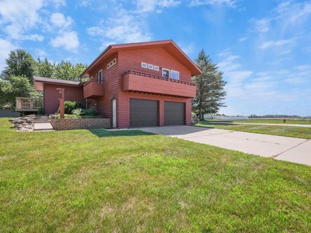 550 Tamarack Rd, Spring Green, WI 53588