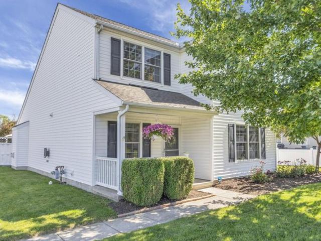 5514 Oakhurst Dr, Hebron, OH 43025