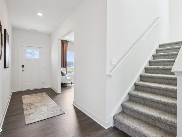 5515 Flat Hill Drive