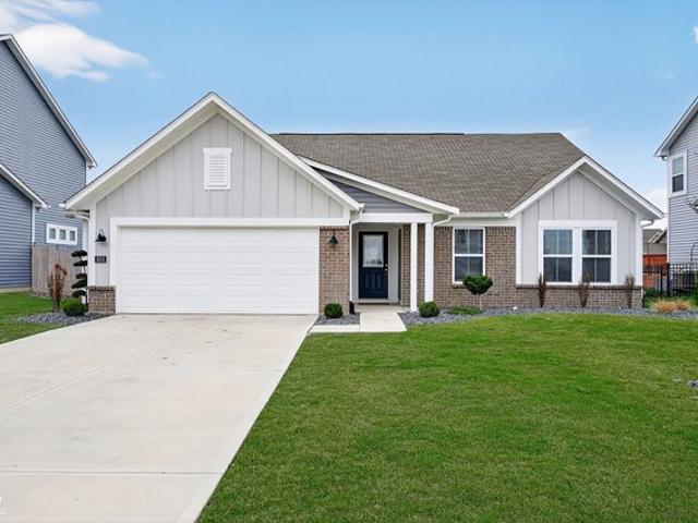 5515 Woods Pointe Dr, McCordsville, IN 46055