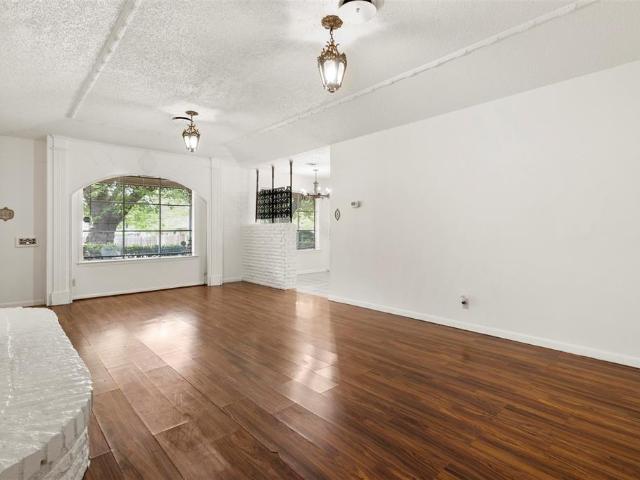 5516 Beaty St, Fort Worth, TX 76112 | MLS #21230
