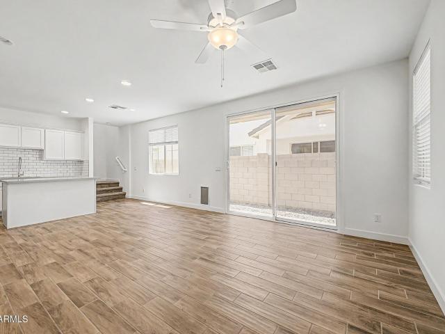 5516 s dillon