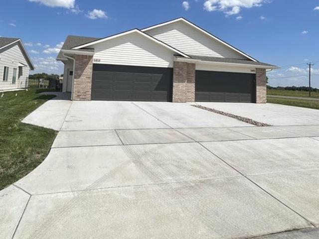 5516 5 N Sandkey Ct, Wichita, KS 67204