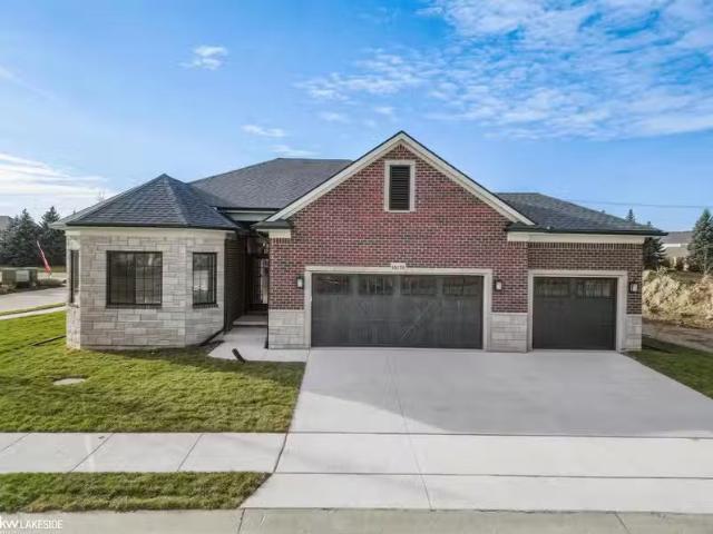 55179 St Paul Dr, Macomb, MI 48042 MLS 50130138